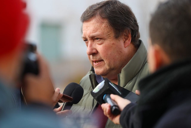 HARTOS DE VERLO SENTIRSE LUIS XV. LOS GOBERNADORES LISTOS PARA LA PELEA ...