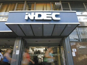 CADA VEZ MÁS CERCA DE LA VERDAD. RENUNCIÓ EL ENCARGADO DE MEDIR LA ...