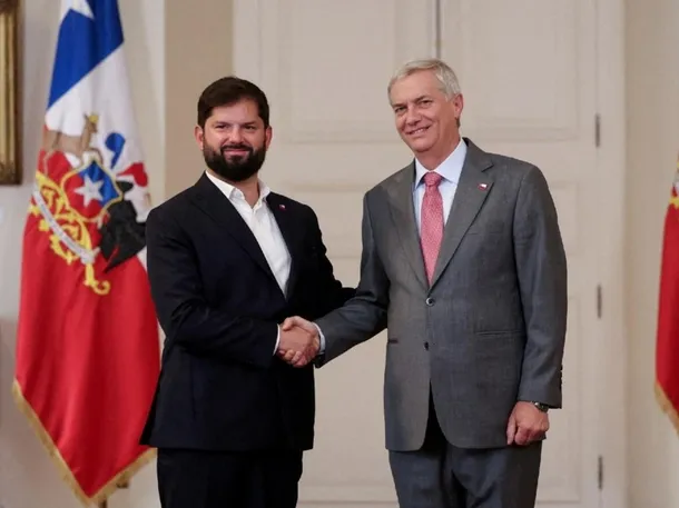 ASUME JOSÉ ANTONIO KAST EN CHILE. GIRO A LA DERECHA DEL GOBIERNO DEL ...